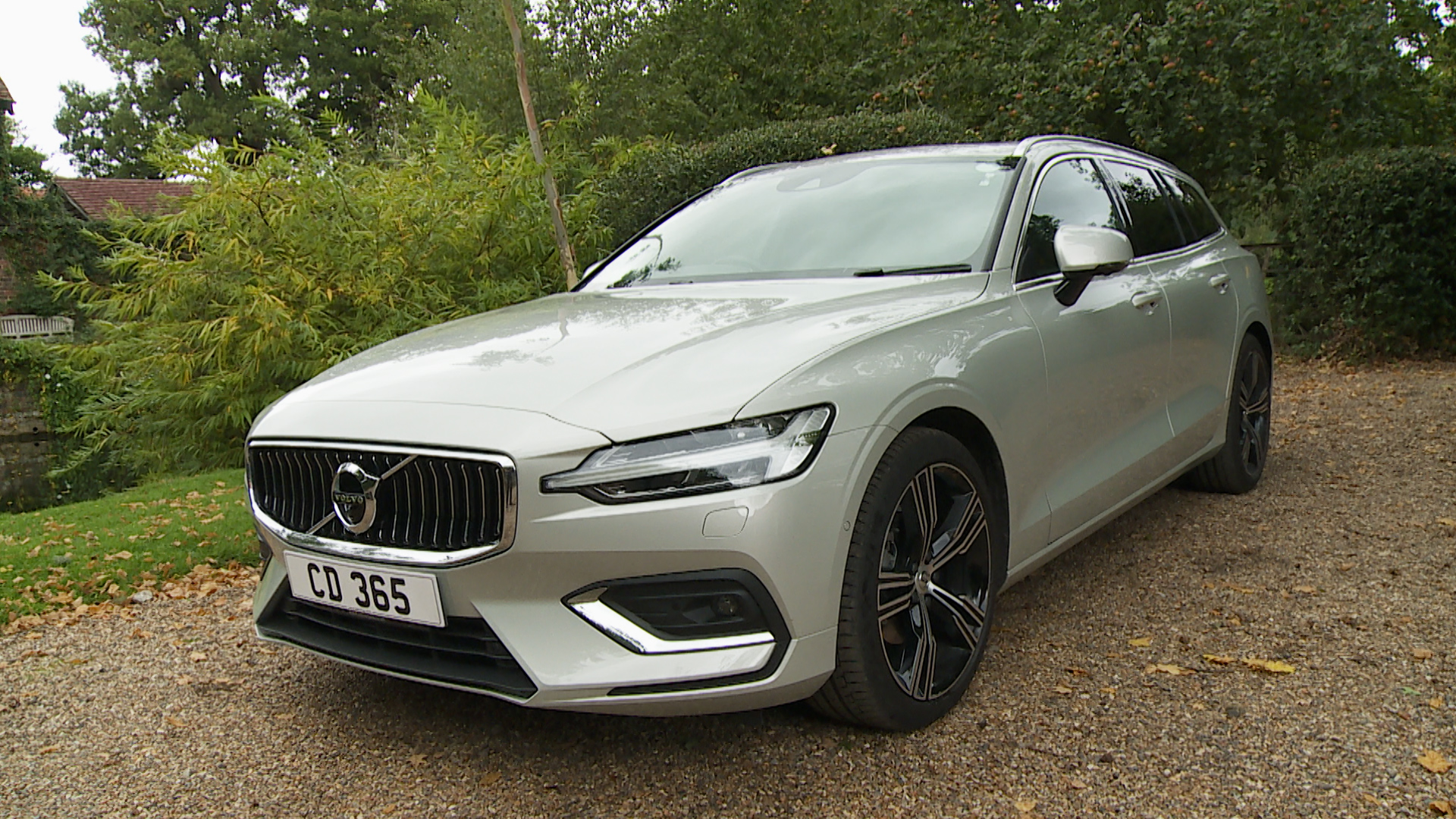 VOLVO V60 SPORTSWAGON 2.0 B4P Plus Dark 5dr Auto [7 speed] Lease Deals